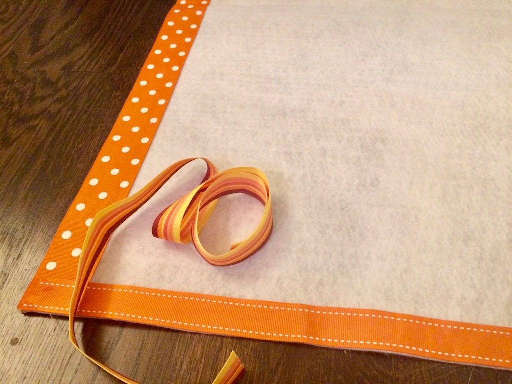 4 Easy, Portable Background Ideas For Teaching Online | See Nic Wander