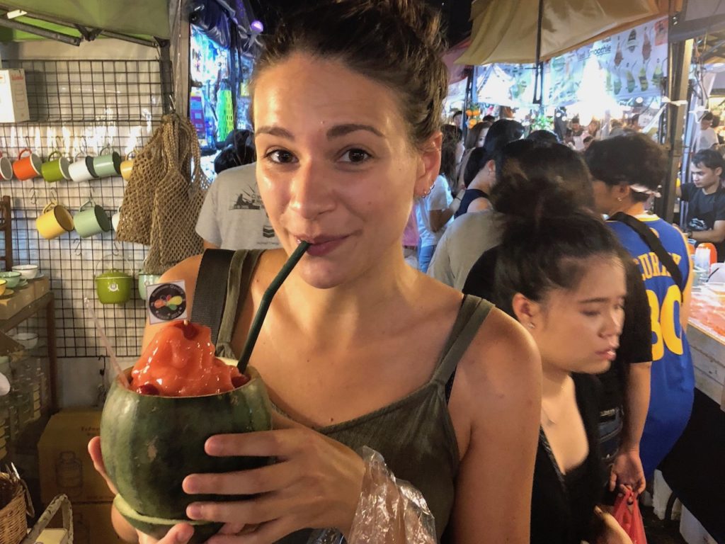 Why I love the Rot Fai Market Ratchada in Bangkok | See Nic Wander