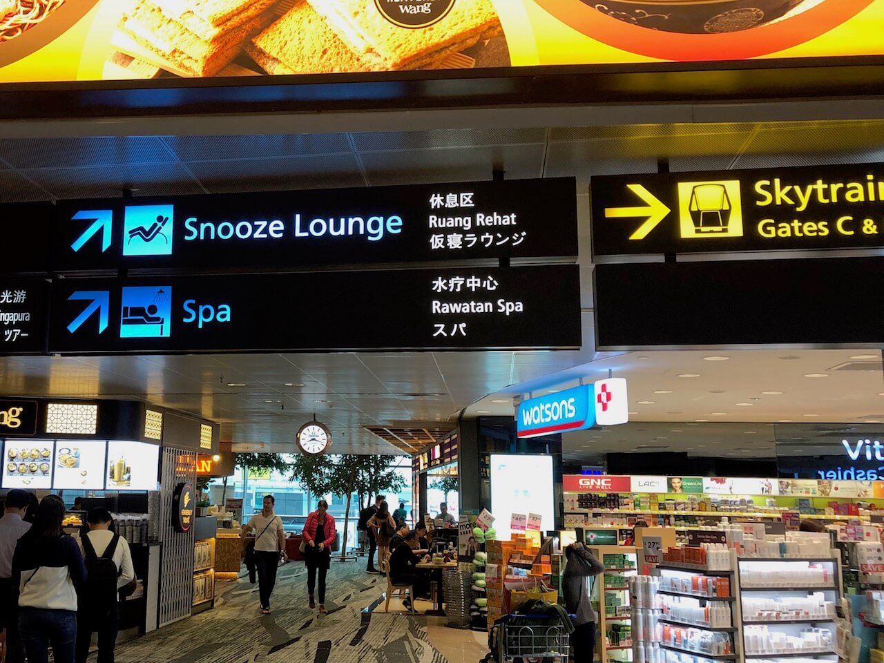 I Spent 20 Hours In The Singapore Airport And It Was Awesome! | See Nic ...