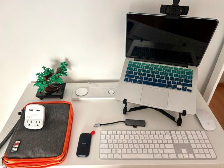 After 6 Years of Traveling, This is My Go-To Digital Nomad Office Setup ...